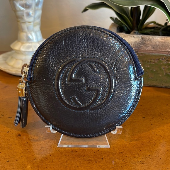 Gucci | Bags | Euc Gucci Interlocking G Patent Leather Fringe Circle ...